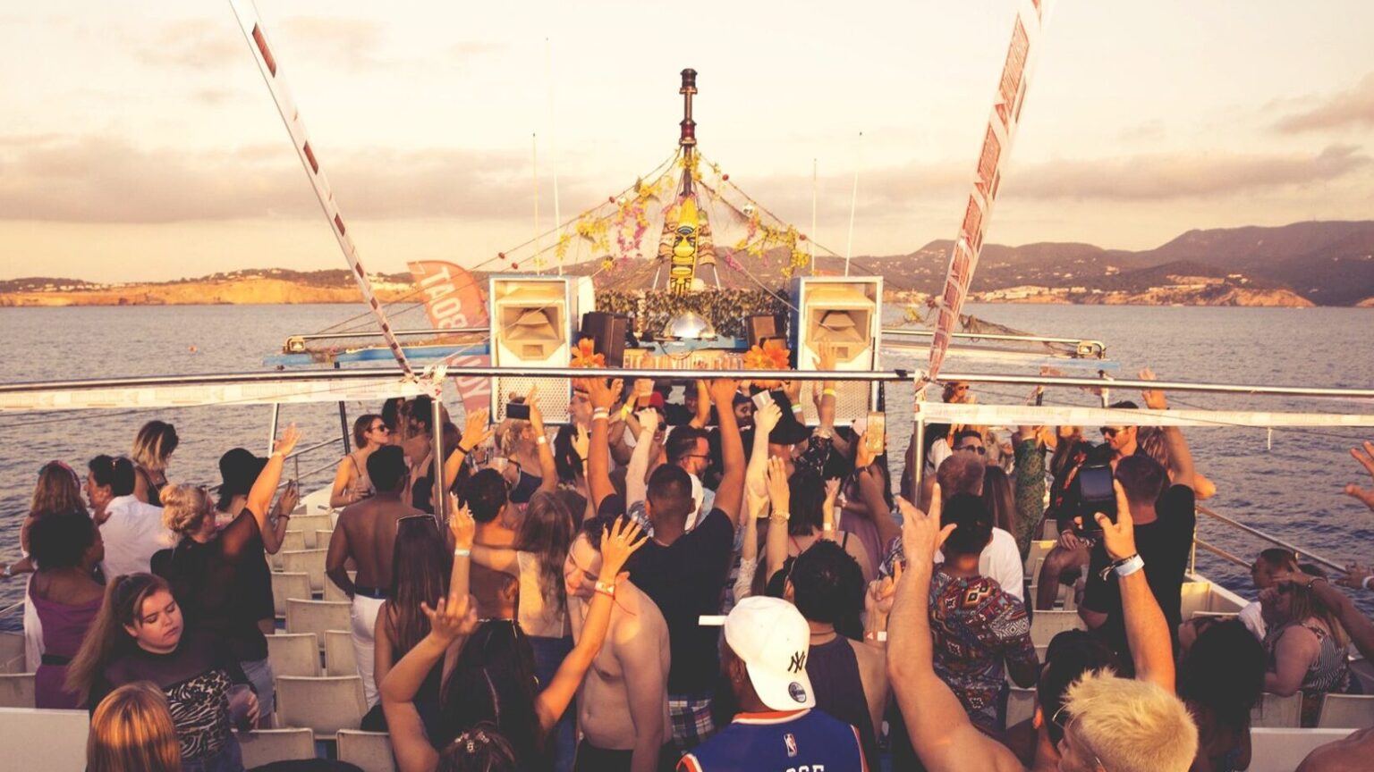 LÍO IBIZA | Ibiza Fiesta